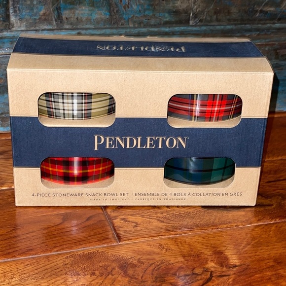 Pendleton | Kitchen | Pendleton Set Of 4 Is Tartan Collection Snack ...